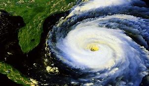 Understanding Hurricanes and Their Formation 2nd Grade Flashcard | Quizizz